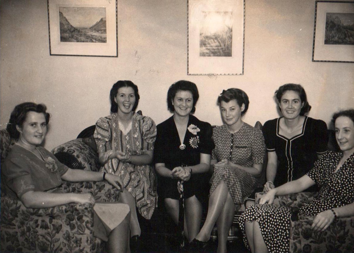 Noreen Stokes O.A.M. (1917-2012). Pianist, Teacher, Mother